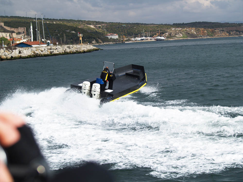 HDPE Service Boats - Akuakare | Engineering-Driven Solutions for the ...